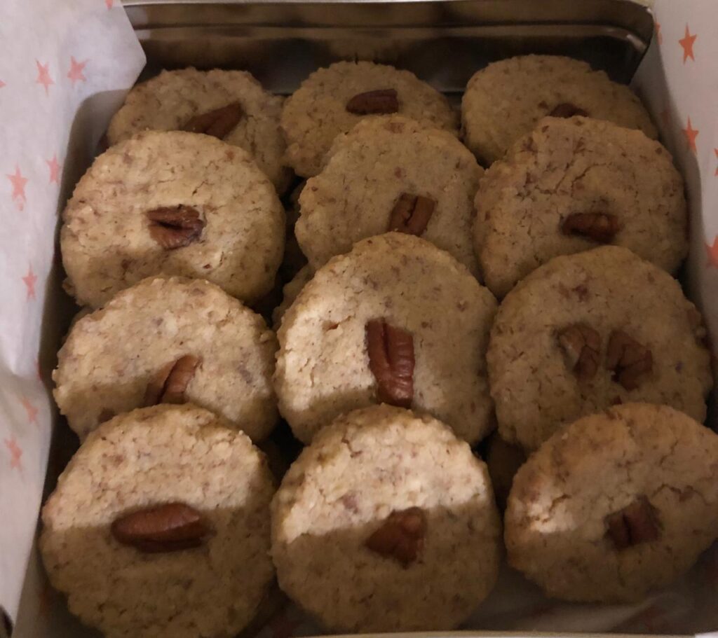 Galleta de Nuez 8 pzas. - Basil